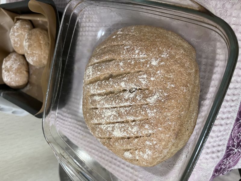 Хлеб из цельнозерновой муки в духовке — рецепт с пошаговыми фото и ...